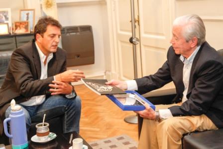 Massa recibió a Héctor Cámpora hijo a 40 años del histórico triunfo ...