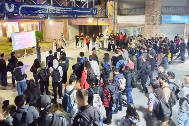 La UNSO presentó el primer informe de consumos informativos locales de ...